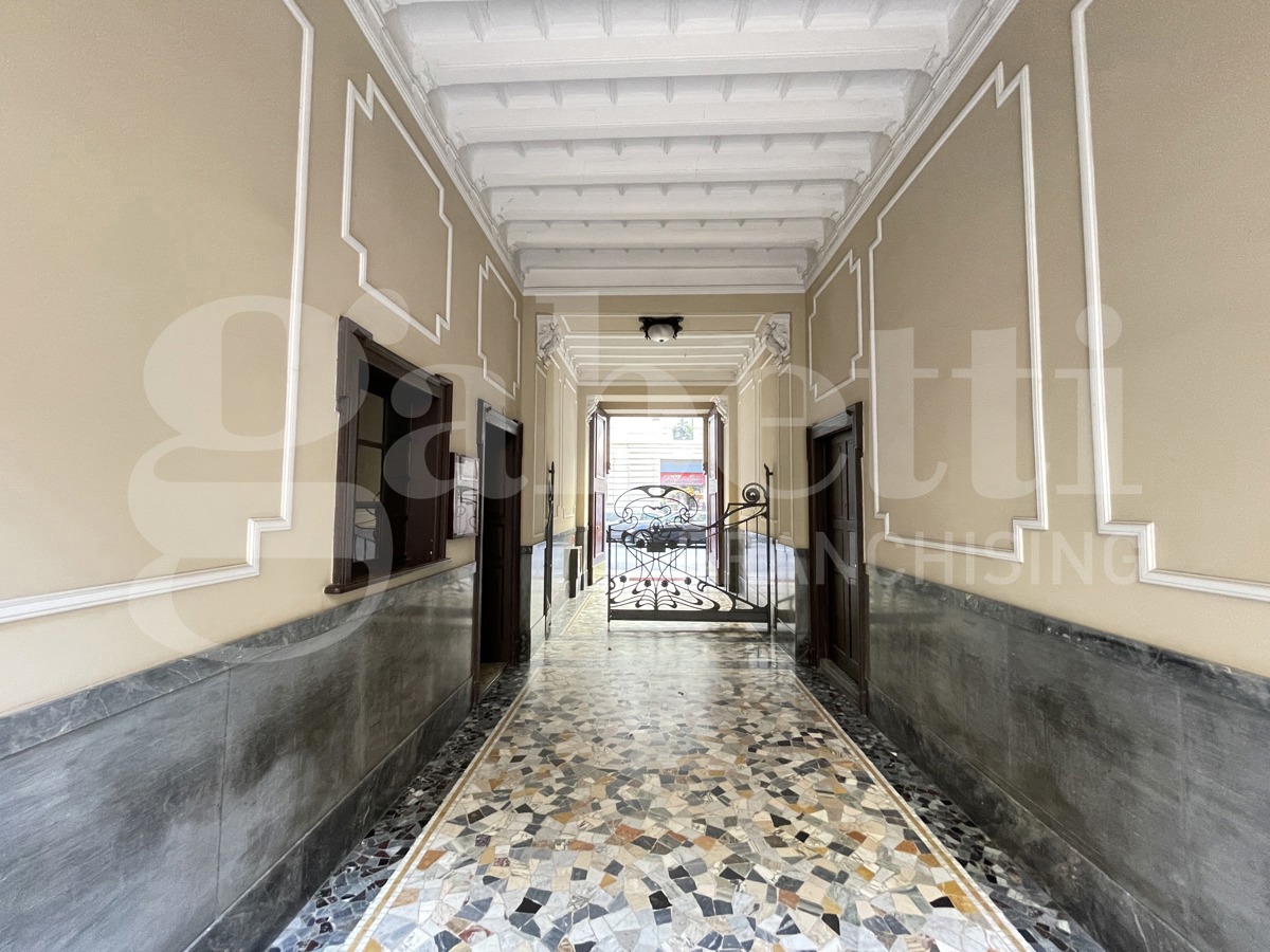 Appartamento in vendita a Milano Via Spartaco, 2 630.000 € 75 m² 3 ...