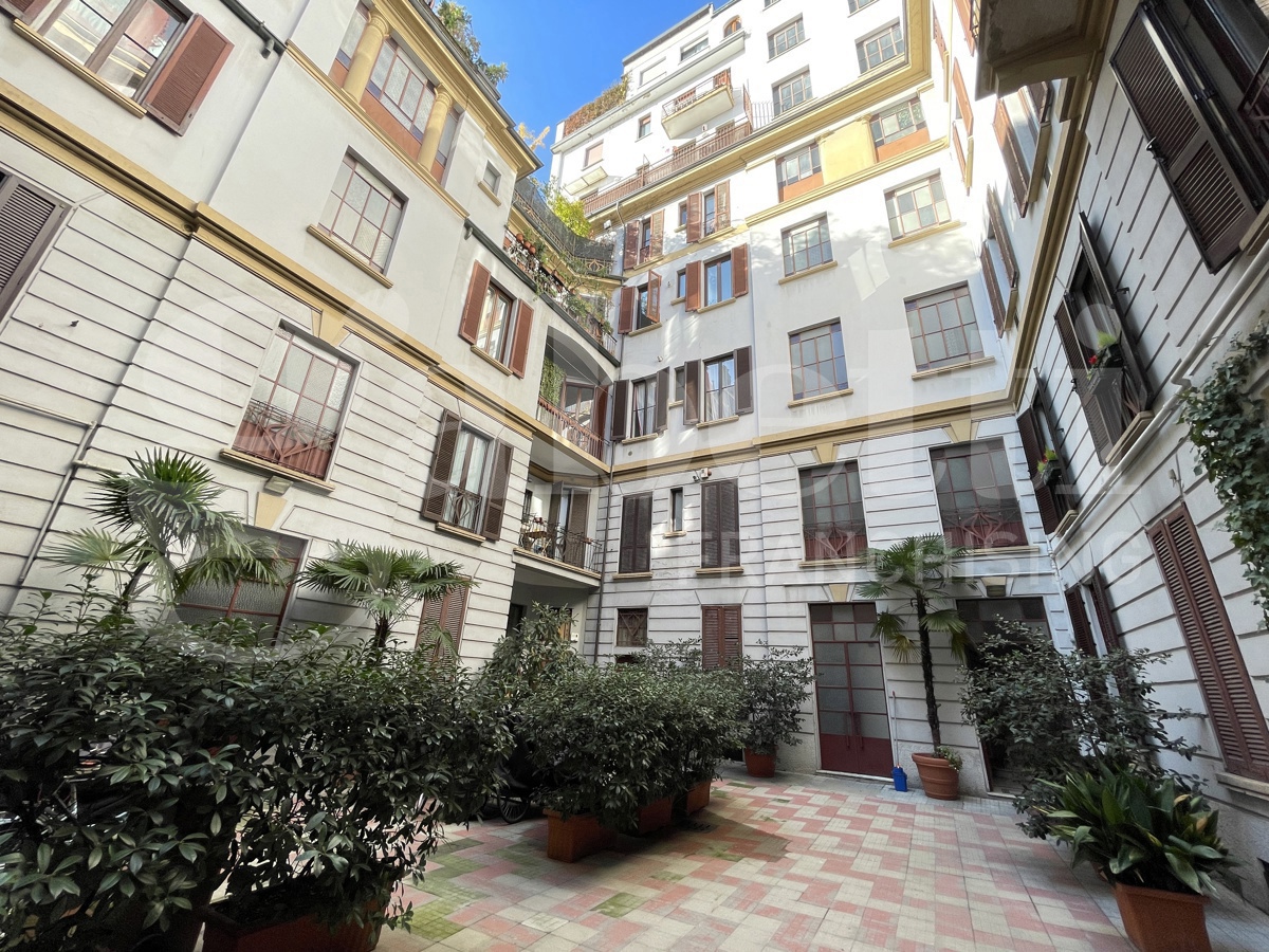 Appartamento in vendita a Milano Via Spartaco, 2 630.000 € 75 m² 3 ...